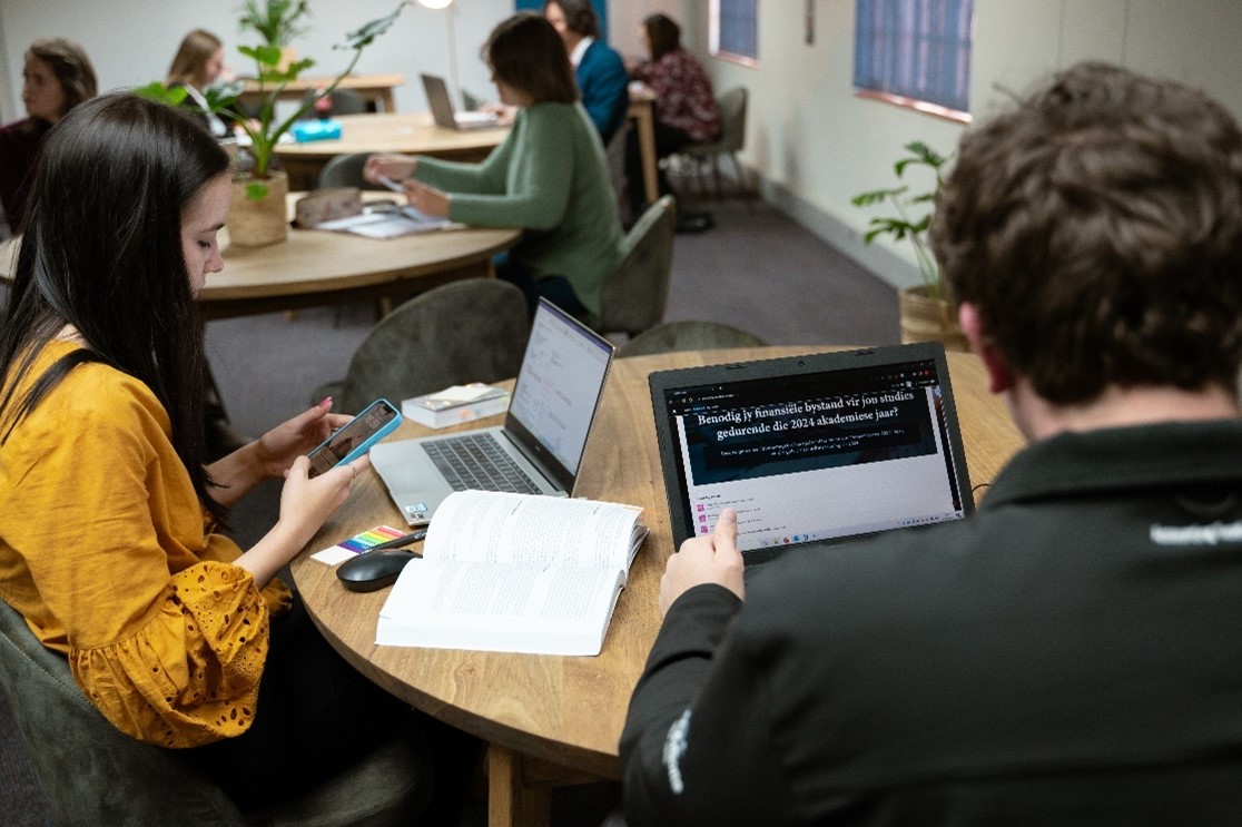 Akademia bied ŉ sentrumopedag by die Moot-sentrum in Pretoria aan ...